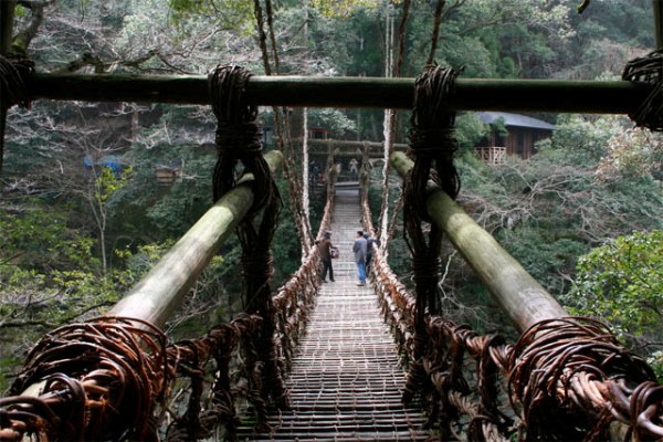 Dangerous Rope Bridges That Will Leave You Without Breath