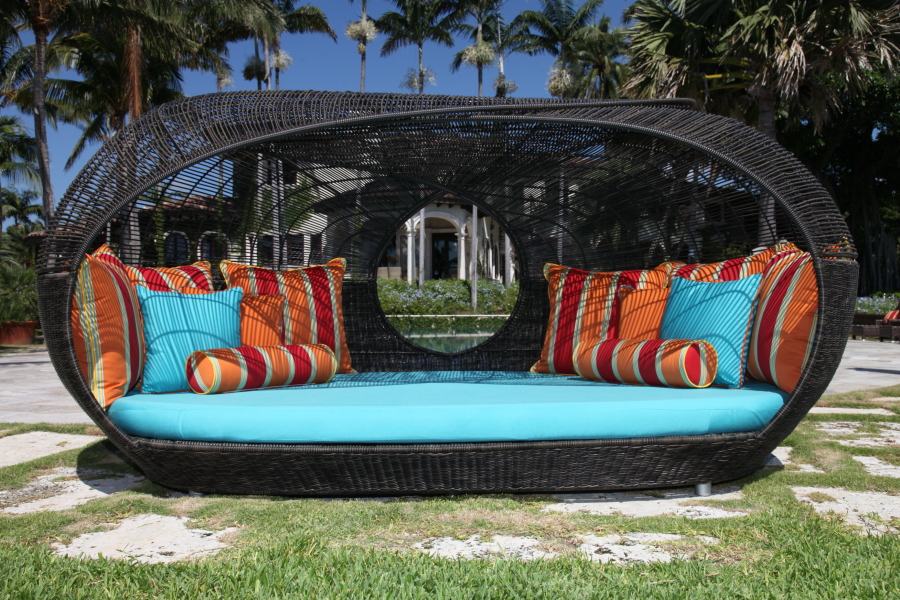 Modern Outdoor Bed Designs - Top Dreamer